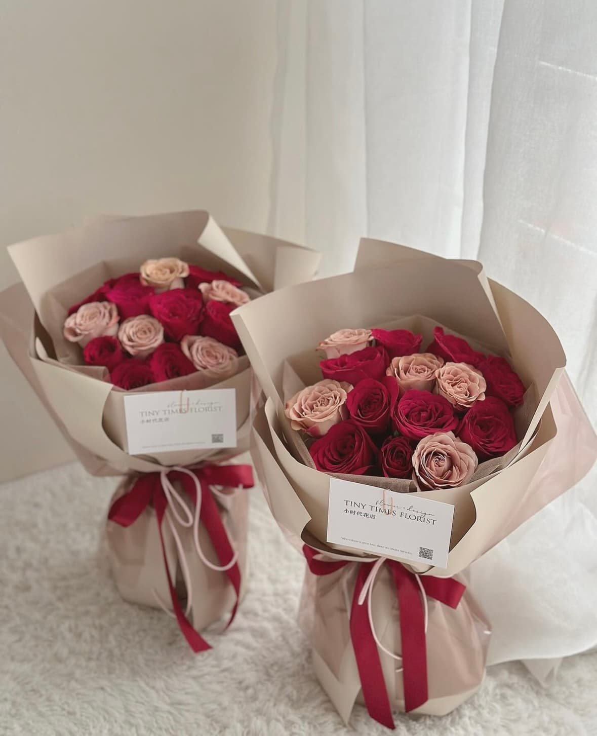 Fresh Flower -14 Red &cappuccino roses - Tiny Times Florist